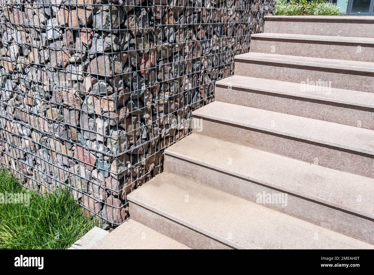 Gabions in the garden hi-res stock photography and images - Alamy