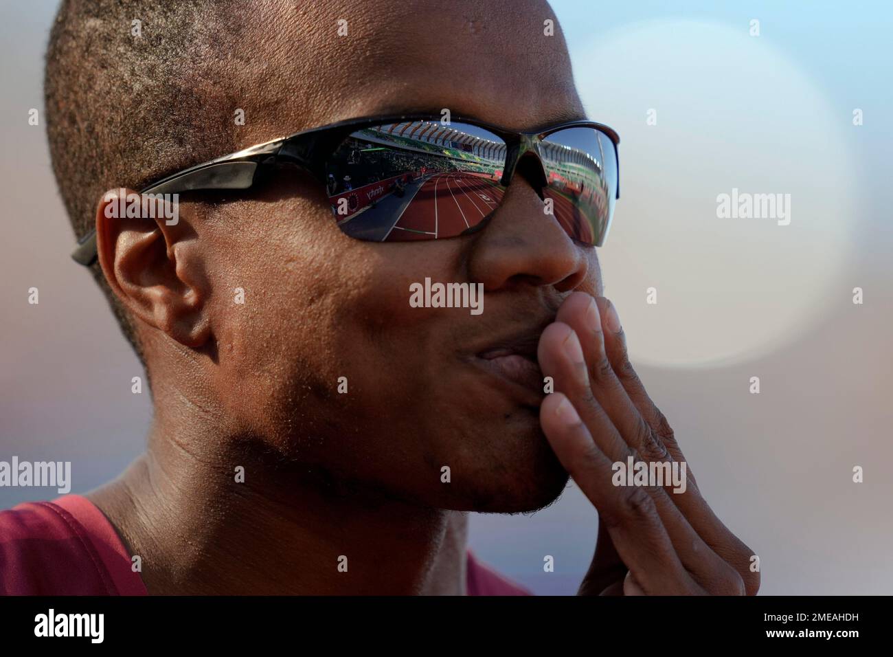 Isaiah Jewett celebrates after winning the fourth heat of the men's 800 ...