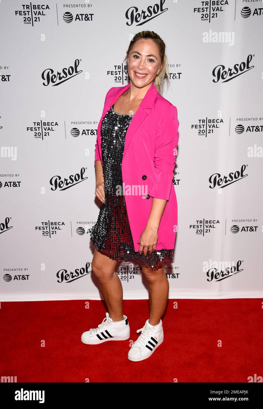 Actor Bonnie Discepolo attends the awards night jury photo call during ...