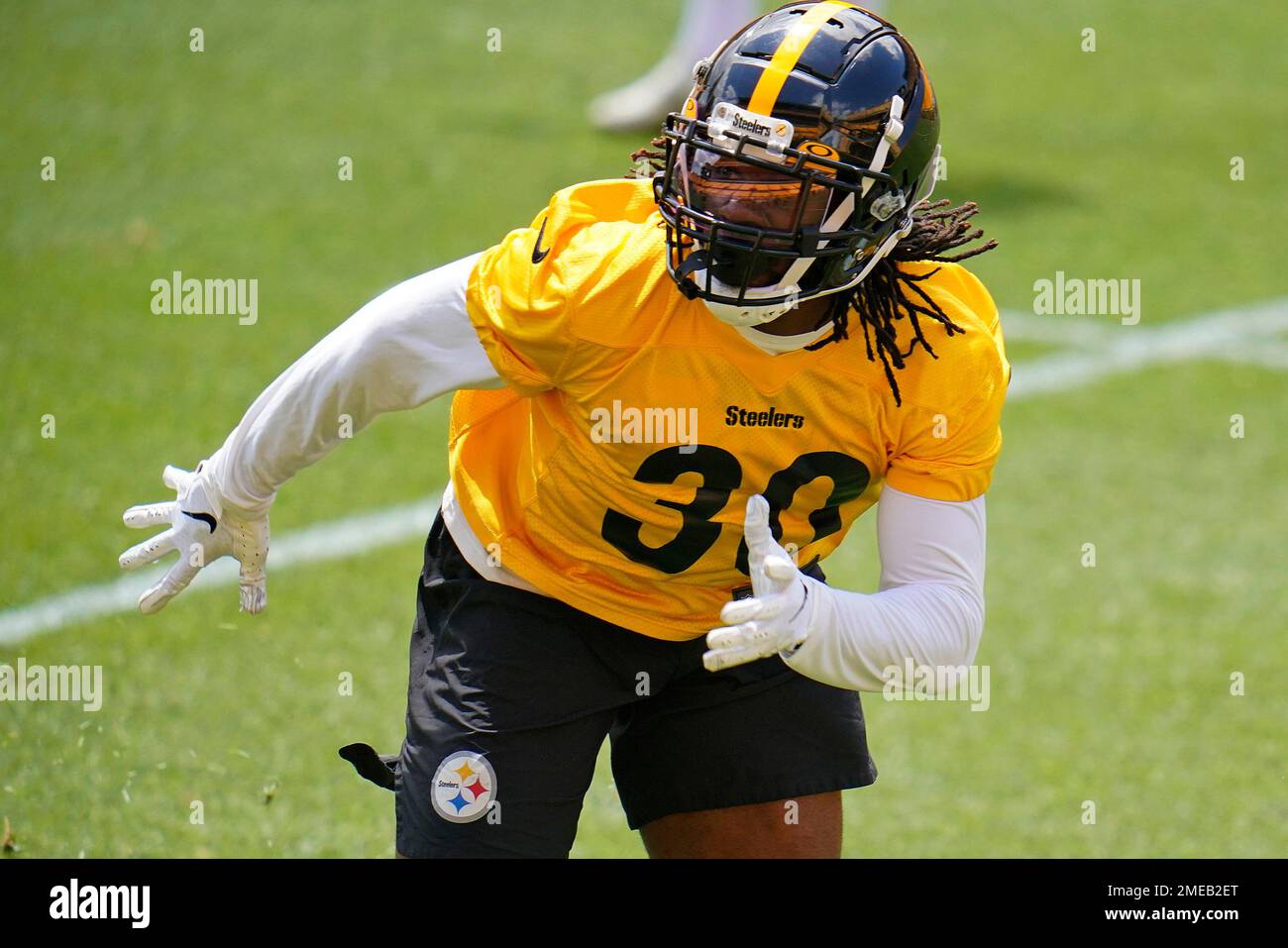 Pittsburgh Steelers cornerback DeMarkus Acy works during the team's NFL ...