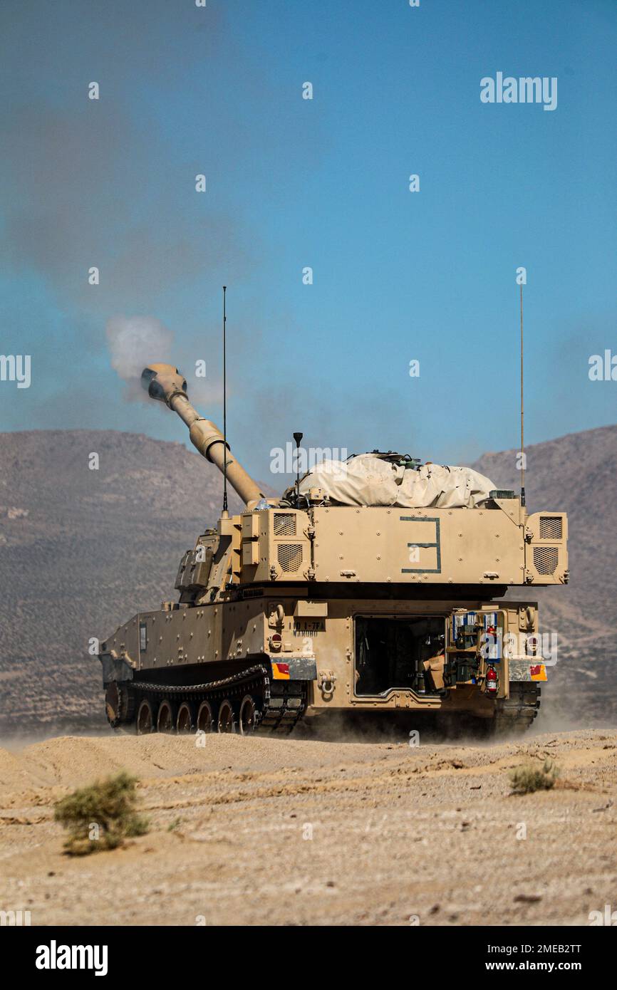 U.S. Soldiers assigned to 1st Battalion, 7th Field Artillery Regiment ...