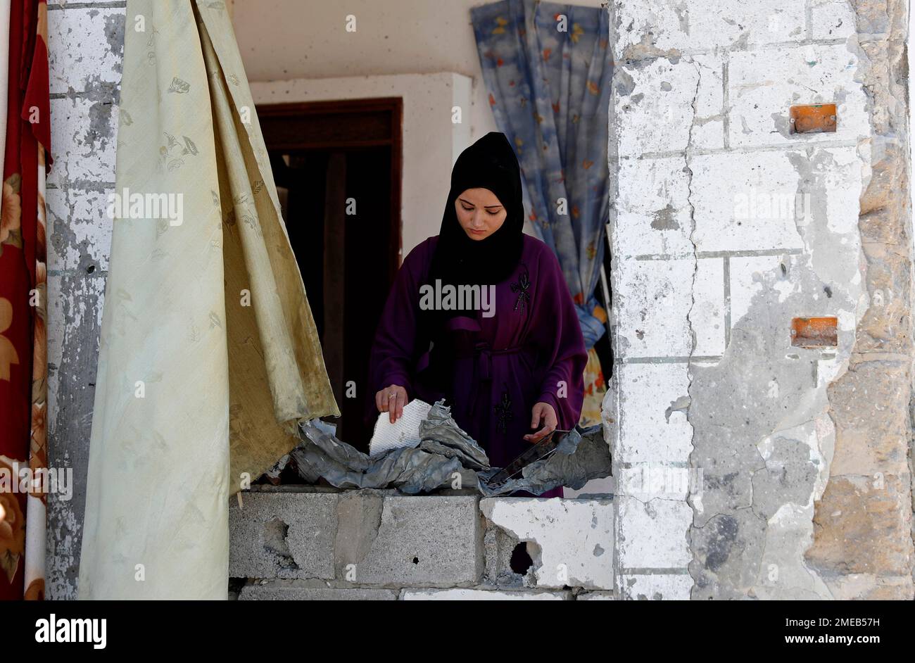 Artist Saja Moussa collects broken tiles from her family's house that ...