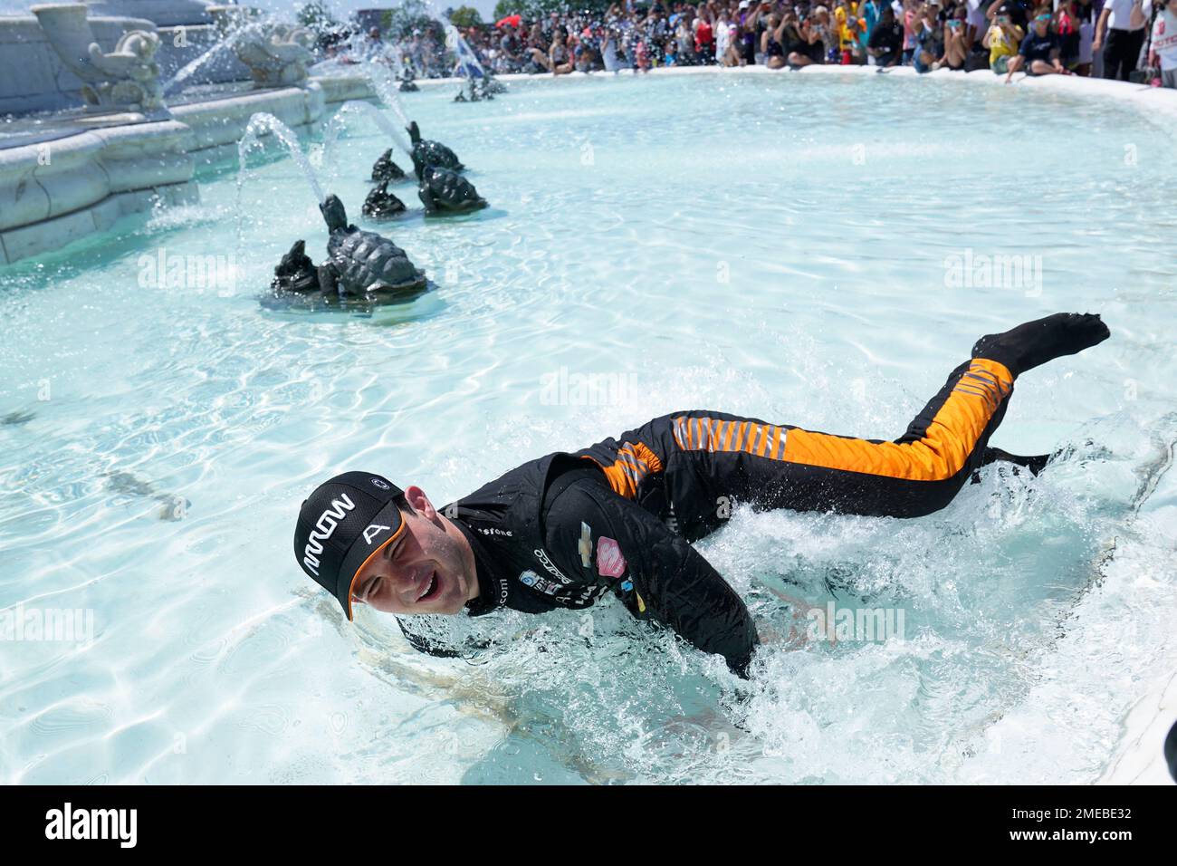 Pato O'Ward celebrates by jumping into James Scott Memorial Fountain ...