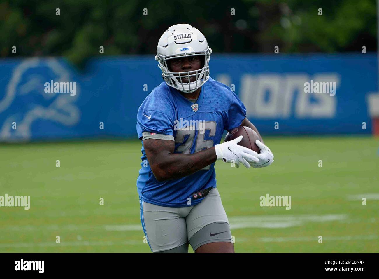 Detroit Lions running back Dedrick Mills (36) runs the ball during an ...