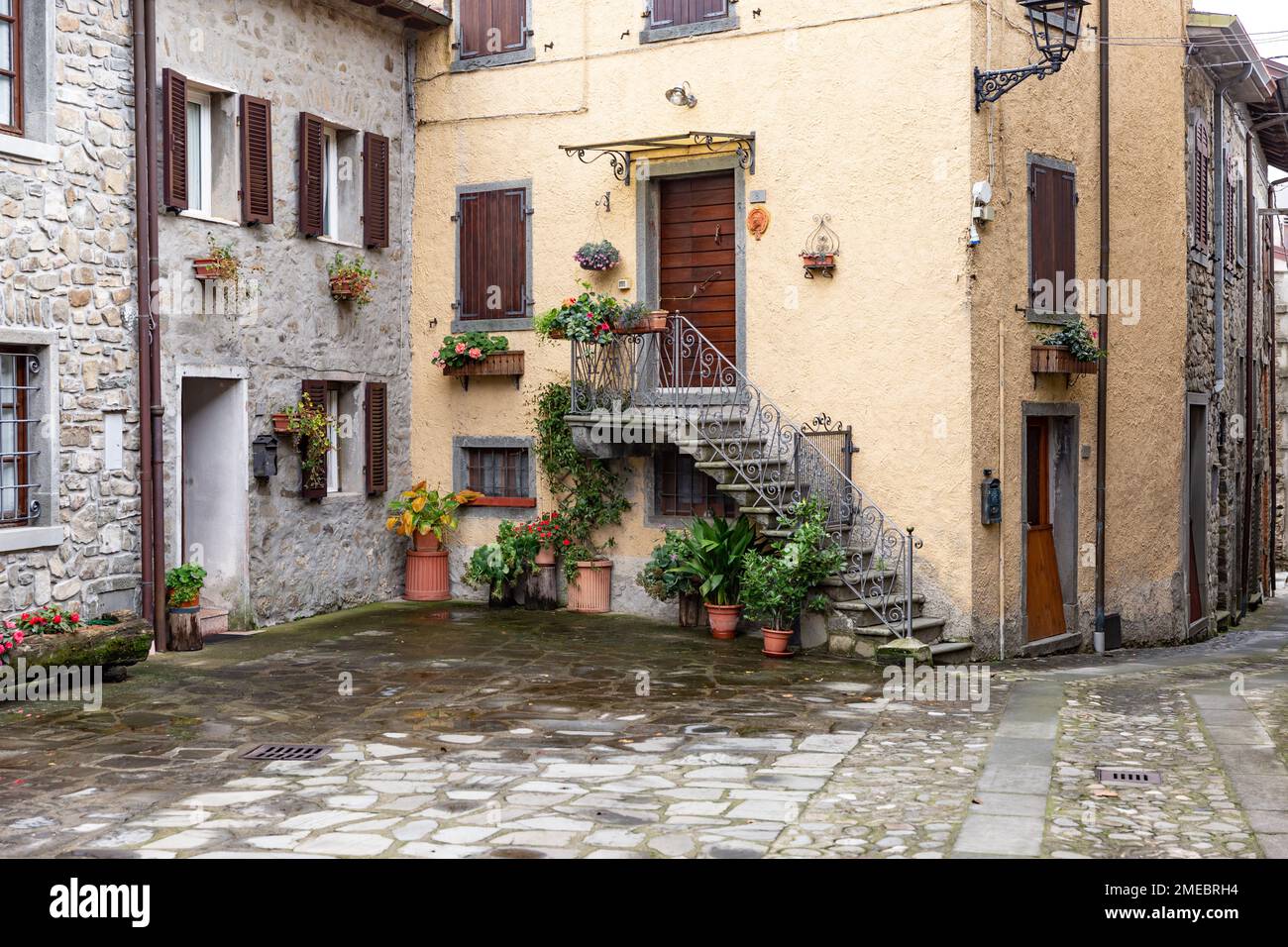 Montereggio italy hi-res stock photography and images - Alamy