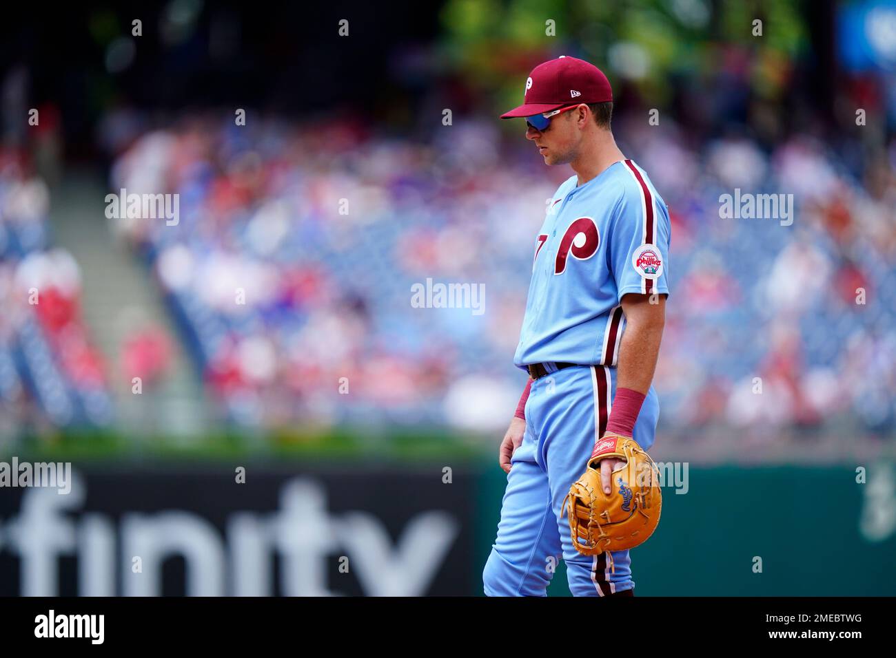 Philadelphia Phillies' Rhys Hoskins plays during a baseball game ...