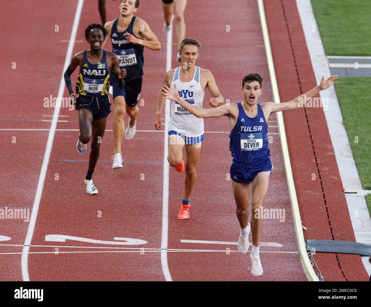 Tulsa's Patrick Dever wins the men's 10,000 meters during the NCAA ...