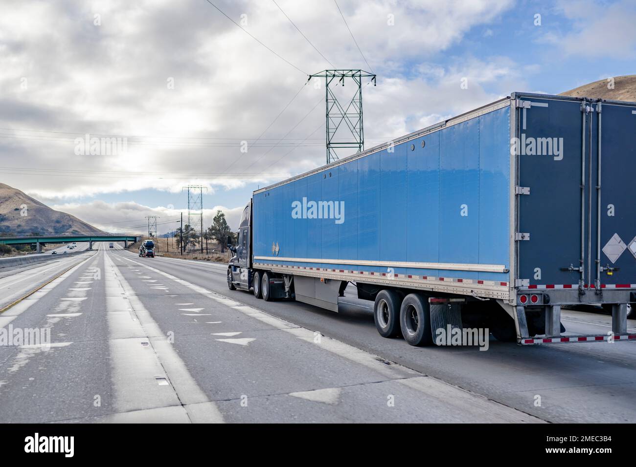 Industrial standard long hauler big rig gray bonnet semi truck tractor ...
