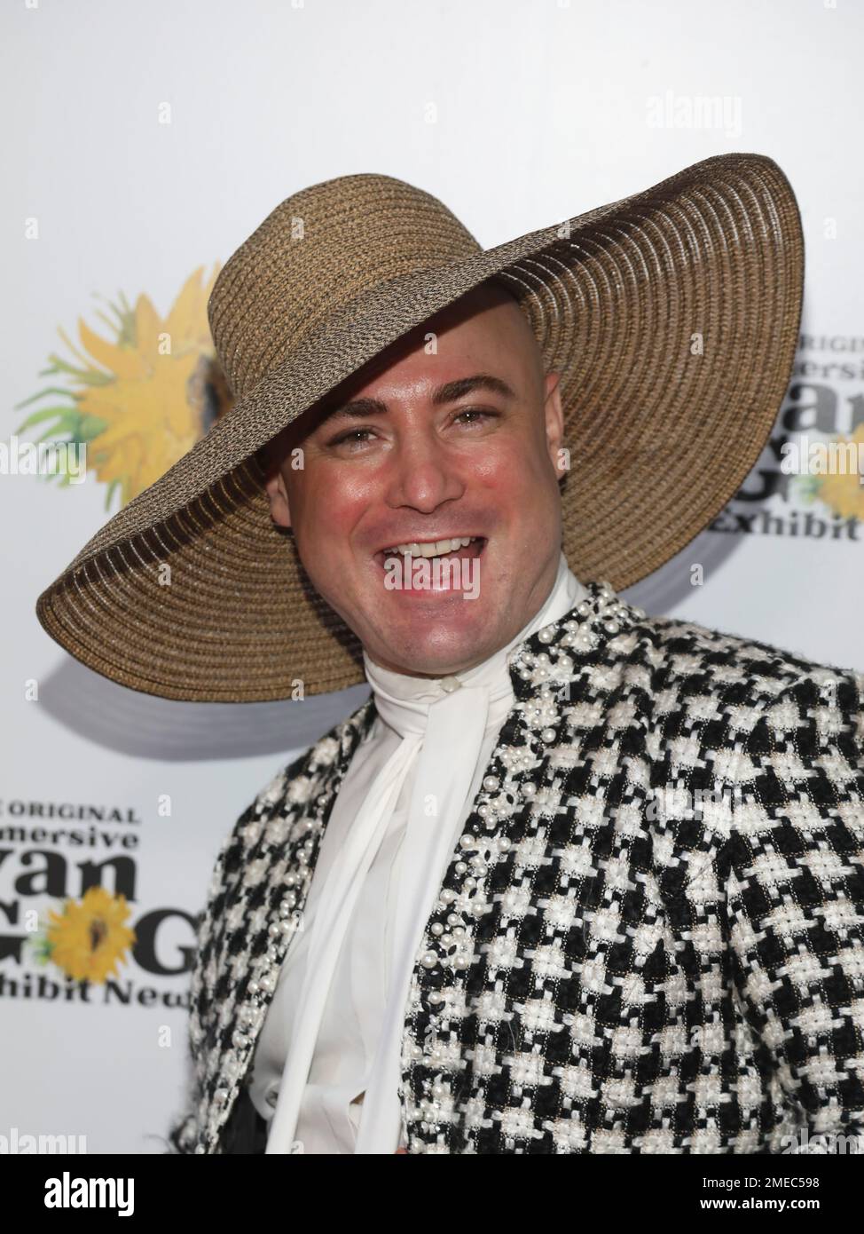 Ryan Bauer-Walsh attends the "Immersive Van Gogh" art experience ...