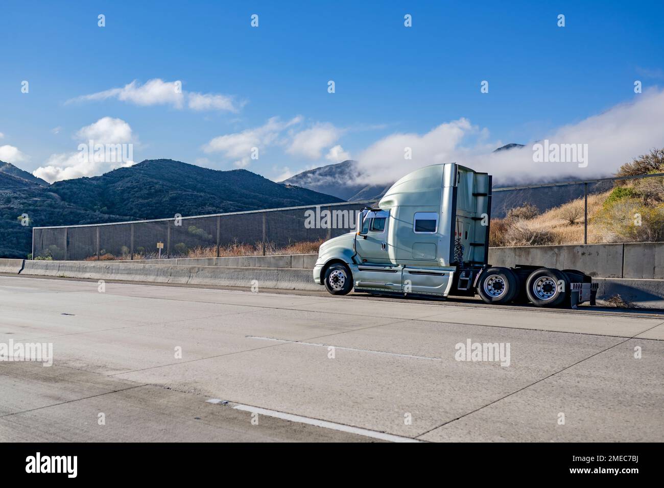 Bonnet industrial freight broken big rig semi truck tractor without of ...