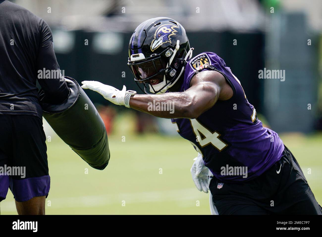 Baltimore Ravens linebacker Tyus Bowser works out during the team's NFL ...