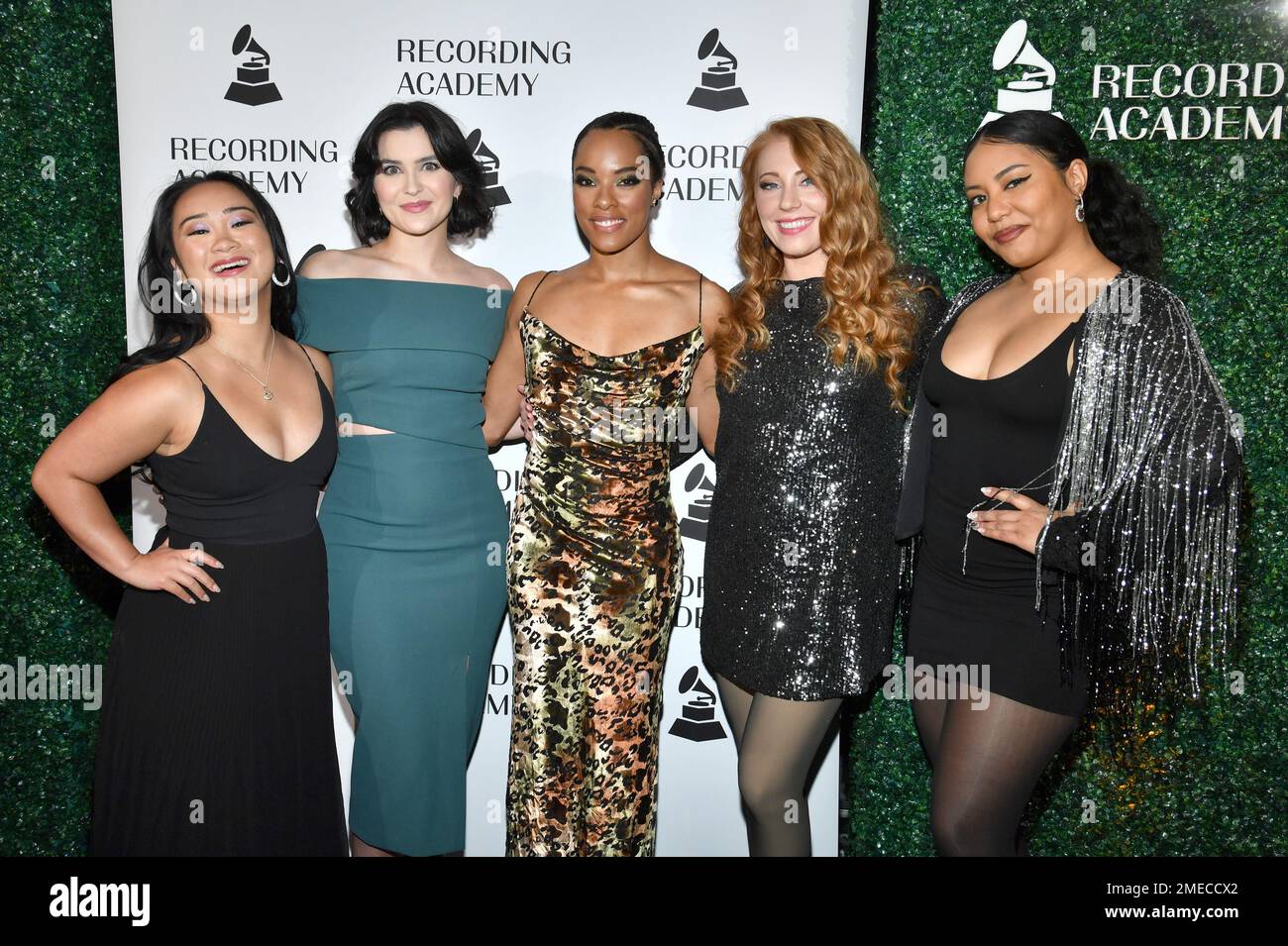 New York, USA. 23rd Jan, 2023. Six the musical cast members (l-r ...