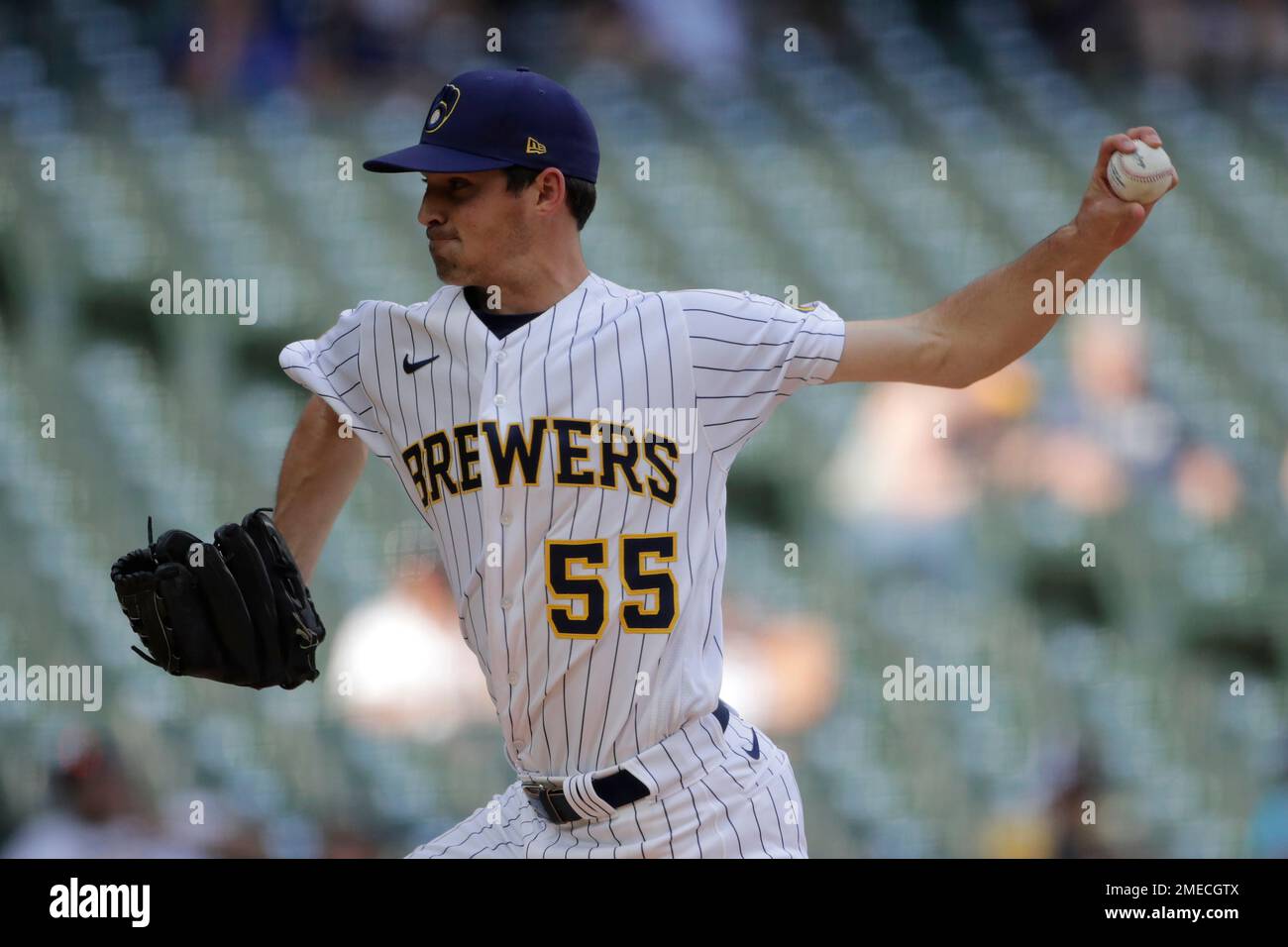 Milwaukee Brewers' Hoby Milner pitches during the sixth inning of a ...