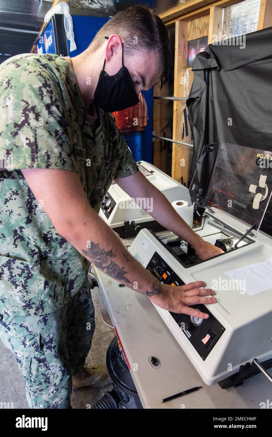 U.S. Navy Hospitalman Chase Hounshell, and optician with NORA ...