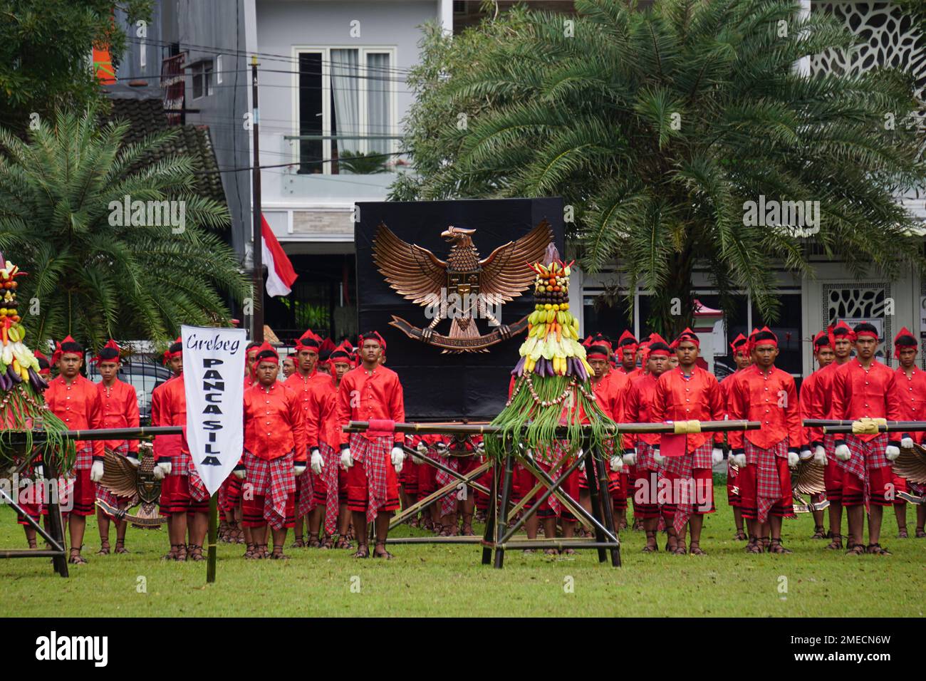 Indonesian bring national symbol, garuda pancasila Stock Photo - Alamy
