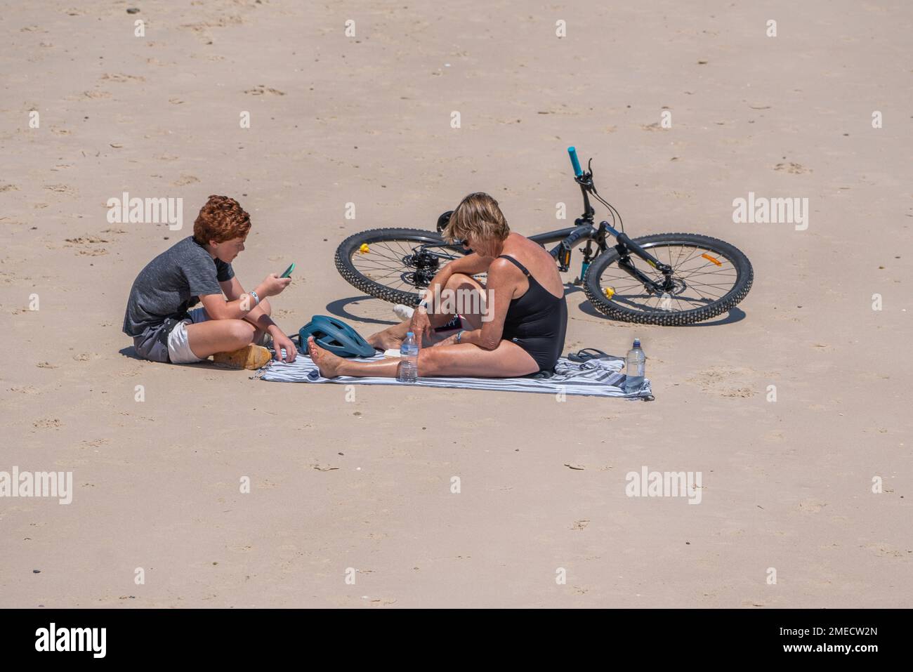 Adelaide, Australia. 24 January 2023 Beachgoers enjoying the sunshine ...