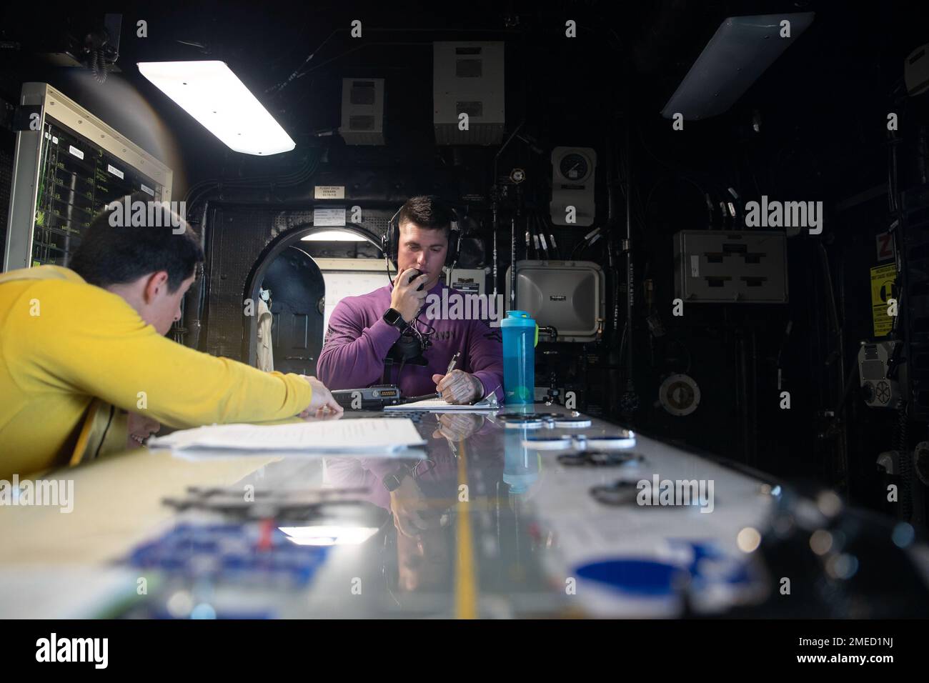 220817-N-XN177-2092 PHILIPPINE SEA (Aug. 17, 2022) – Aviation Boatswain ...