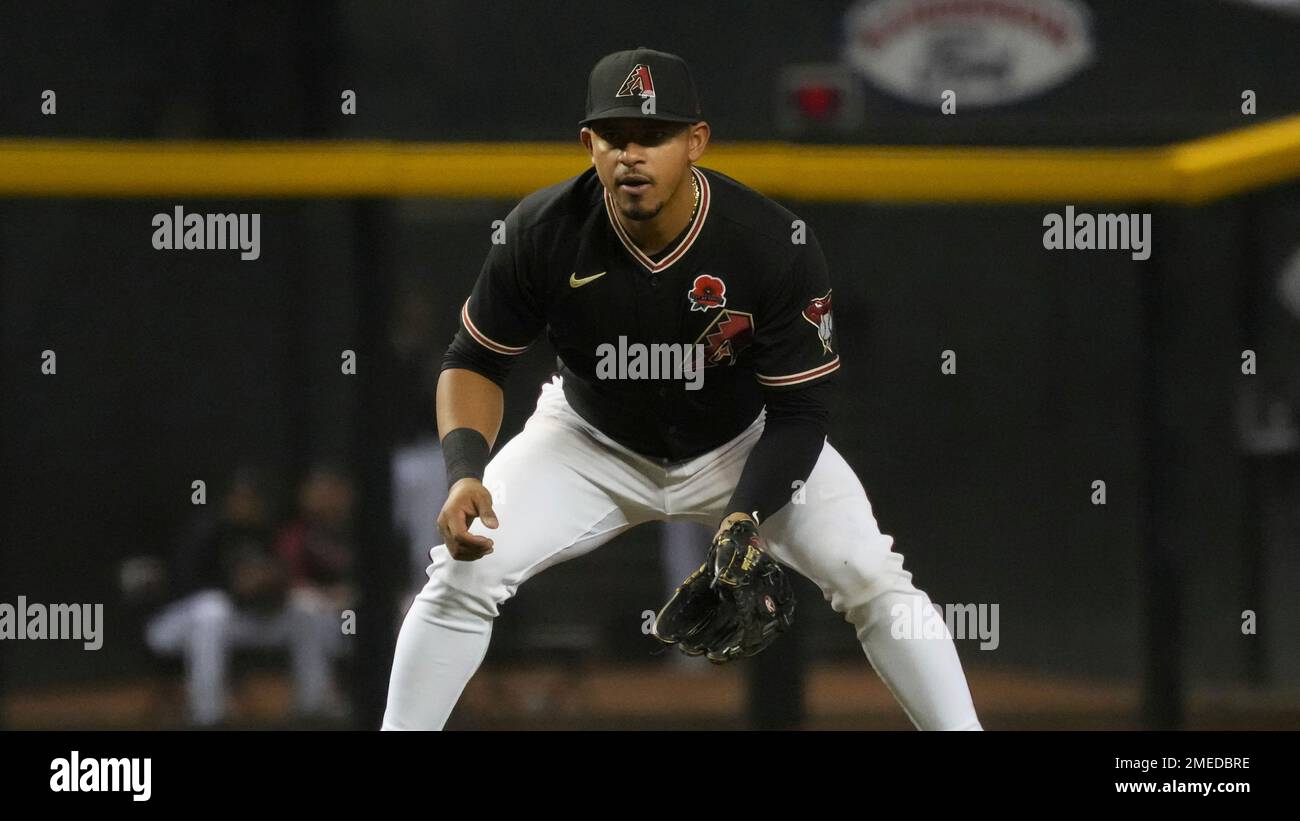 Arizona Diamondbacks third baseman Eduardo Escobar (5) in the first ...