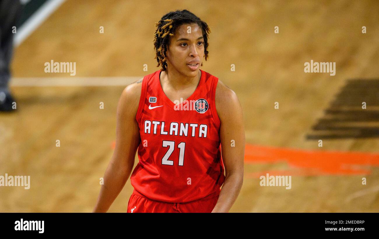 Atlanta Dream forward Tianna Hawkins (21) in action during a WNBA ...