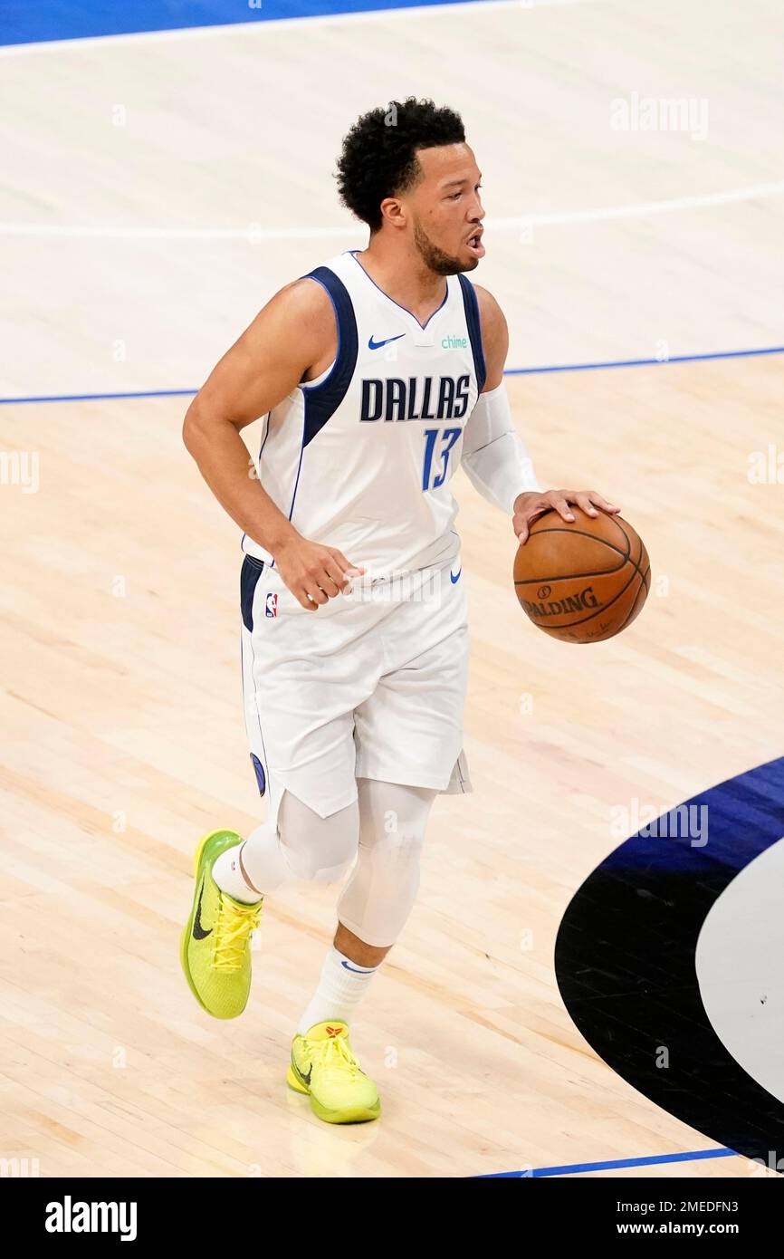 Dallas Mavericks guard Jalen Brunson advances the ball up court against ...