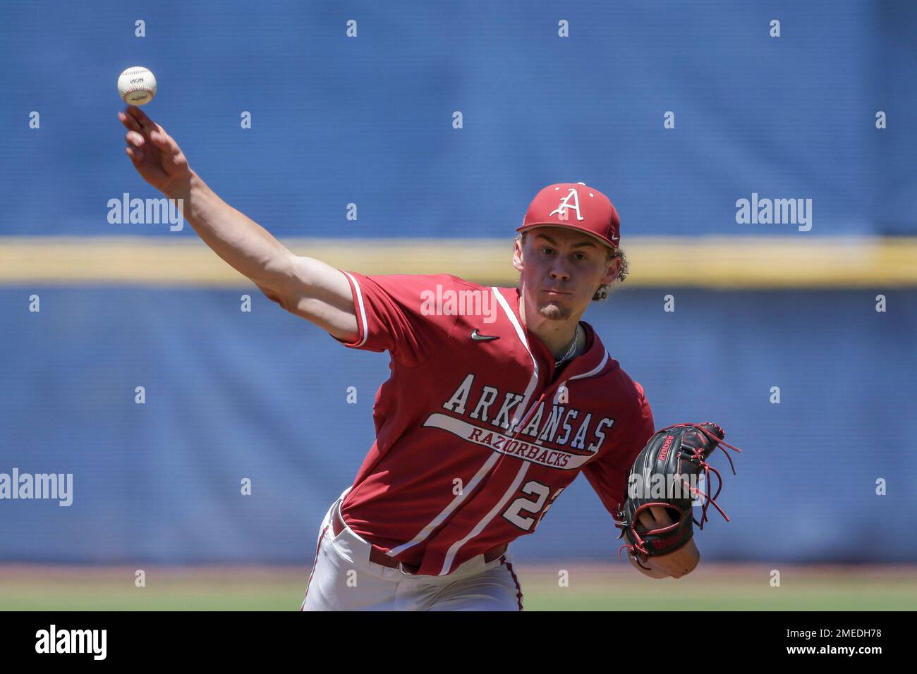 Arkansas pitcher Jaxon Wiggins throws against Tennessee in the first ...