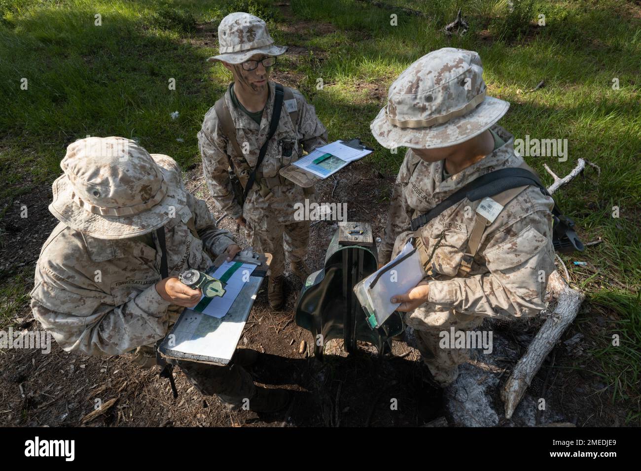 Recruits with Mike Company, 3rd Recruit Training Battalion, complete ...
