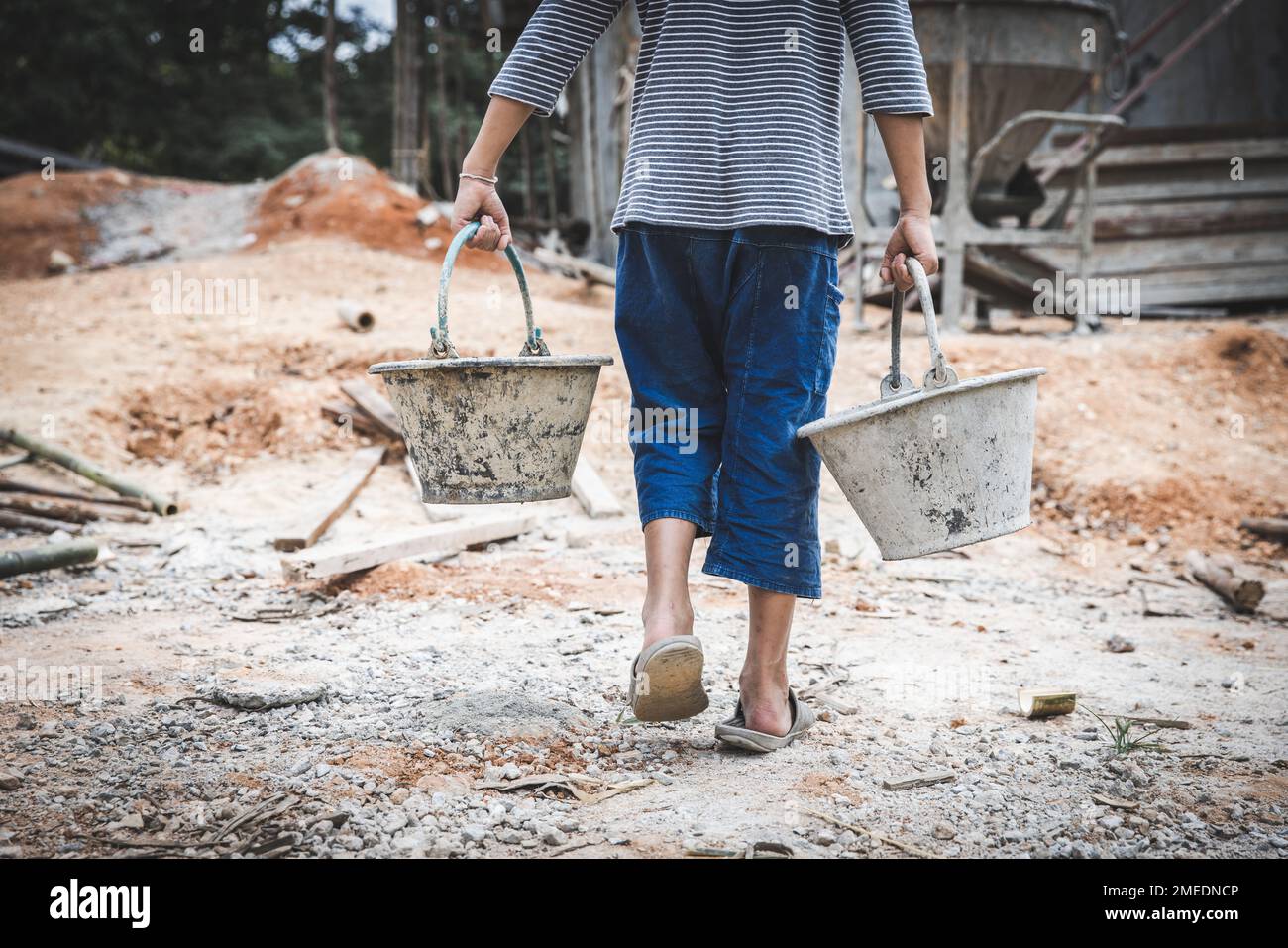 Poor children are forced to work construction, Violence children and ...