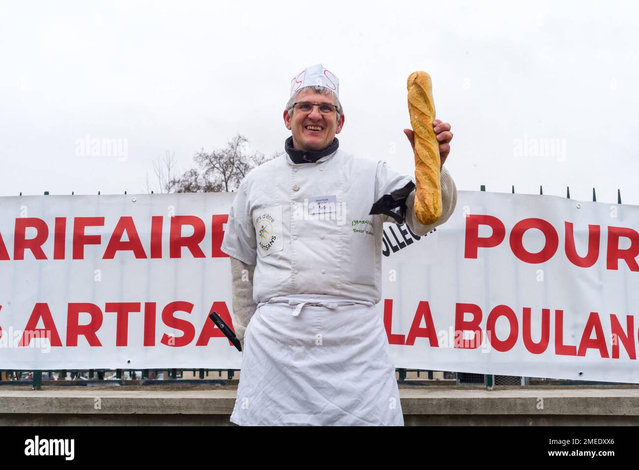 Dressed in aprons and brandishing baguettes, hundreds of bakers ...