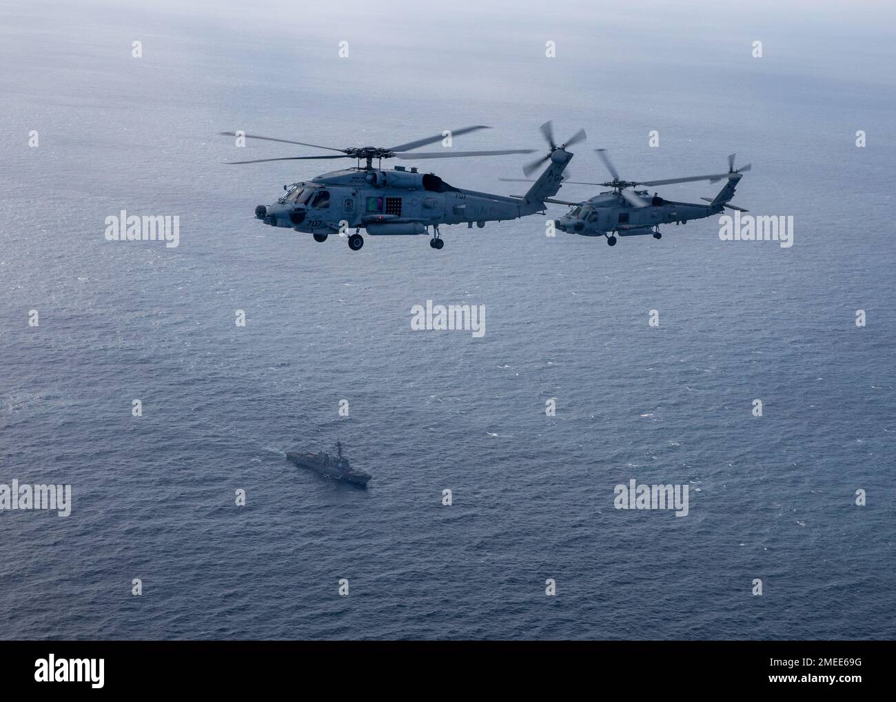 220816-N-MW880-1324 ATLANTIC OCEAN (Aug. 16, 2022) Two MH-60R Sea Hawk ...