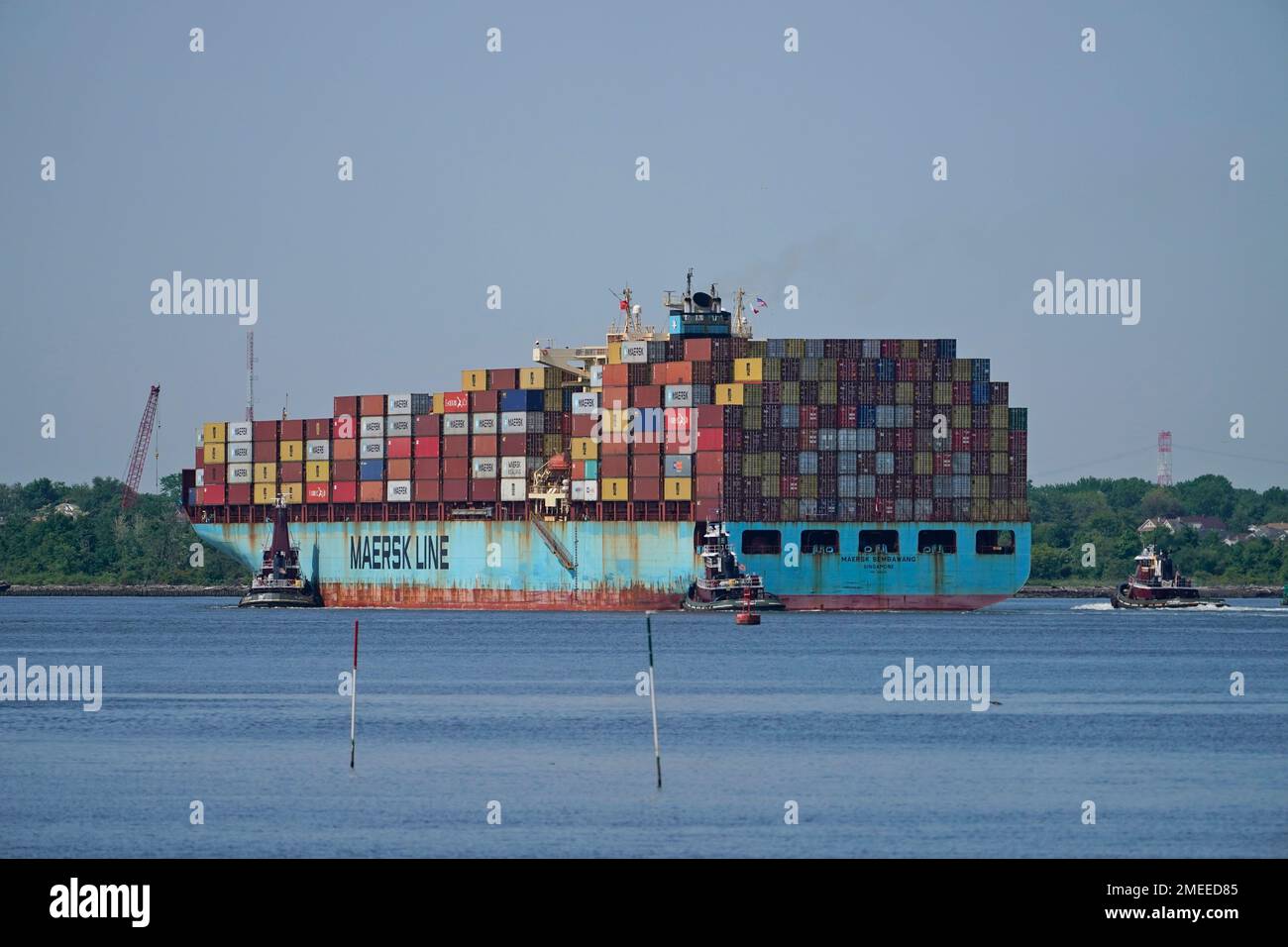 A container ship leaves the Elizabeth-Port Authority Marine Terminal as ...