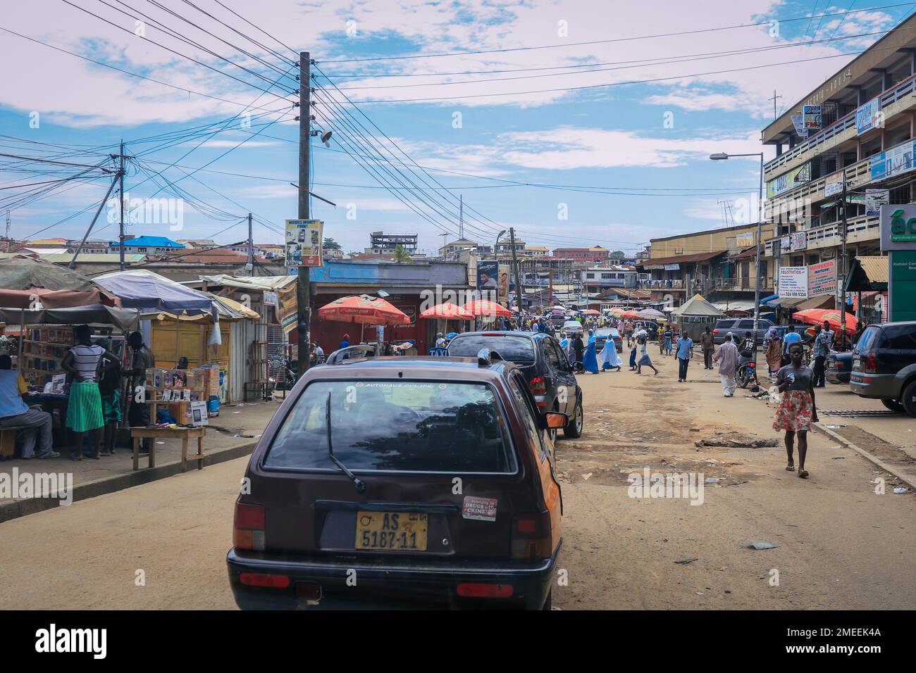 Busy Street near the Ghana Central Market in Kumasi Stock Photo - Alamy