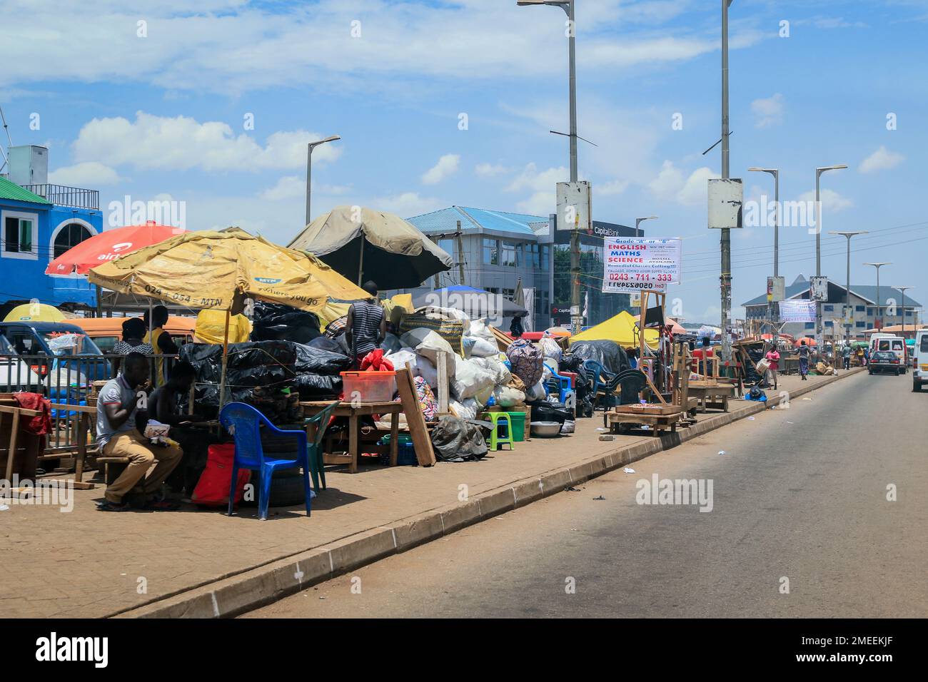 Busy Street near the Ghana Central Market in Kumasi Stock Photo - Alamy