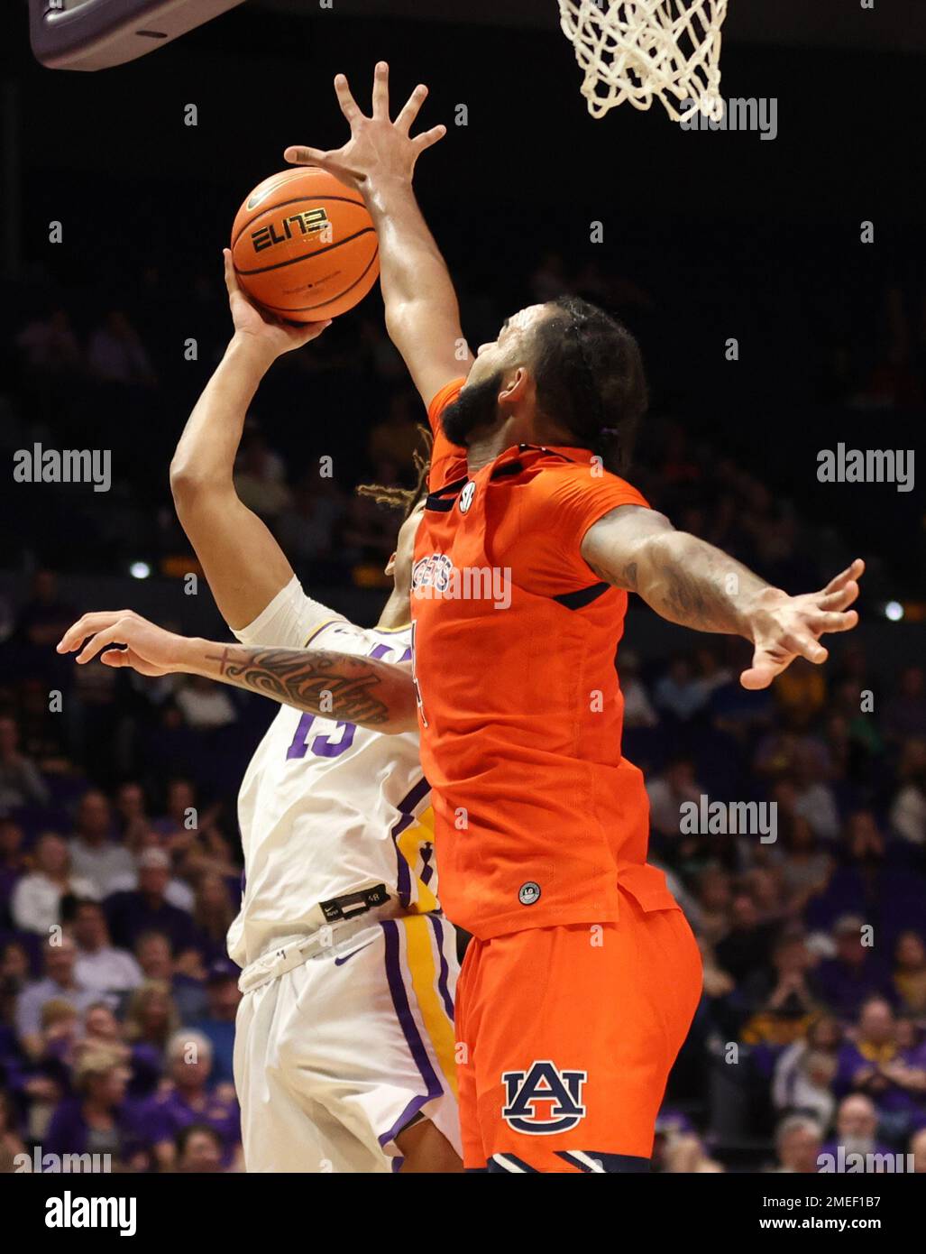 Auburn forward Johni Broome (4) blocks LSU forward Jalen Reed (13) shot ...