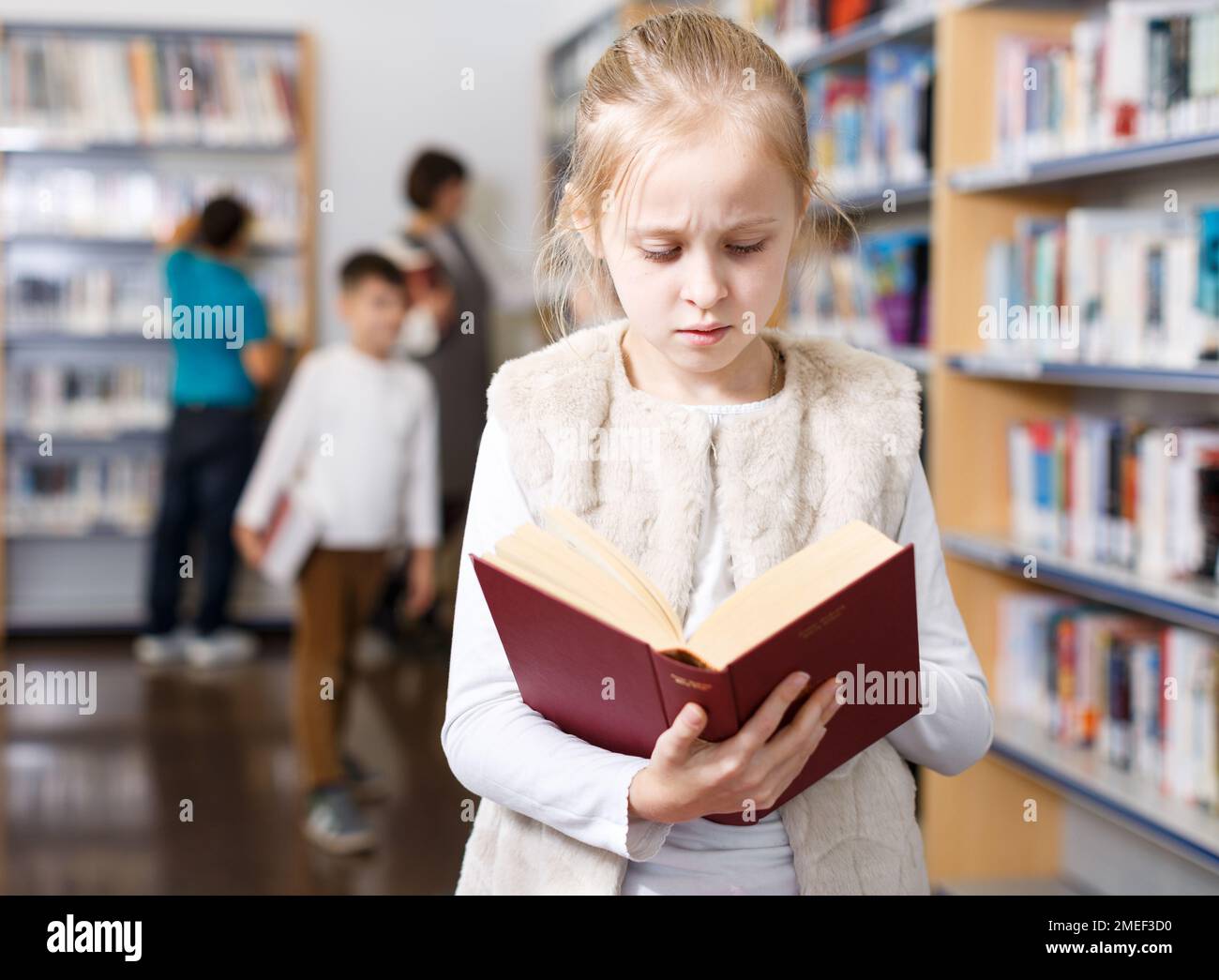 Attention preteen hi-res stock photography and images - Alamy