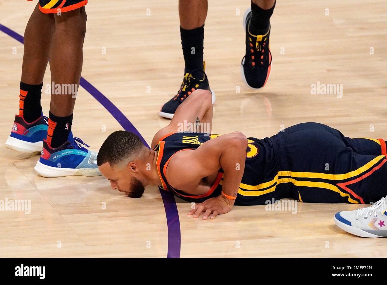 Golden State Warriors guard Stephen Curry pushes himself off the floor ...