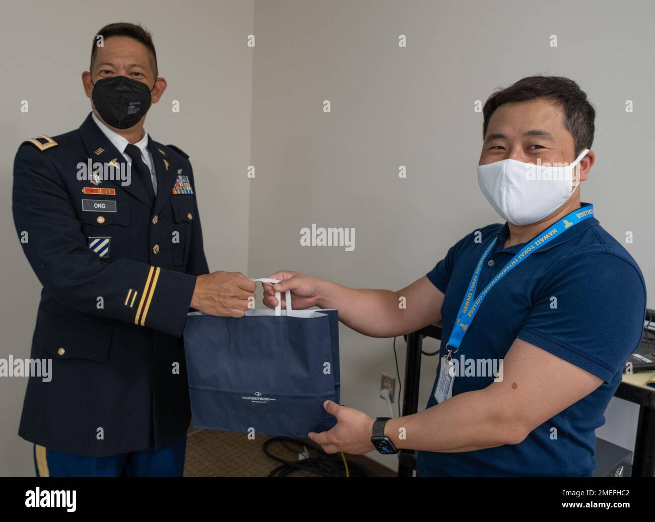 Col. Bruce Ong provided a presentation to medical students, Hawaii ...