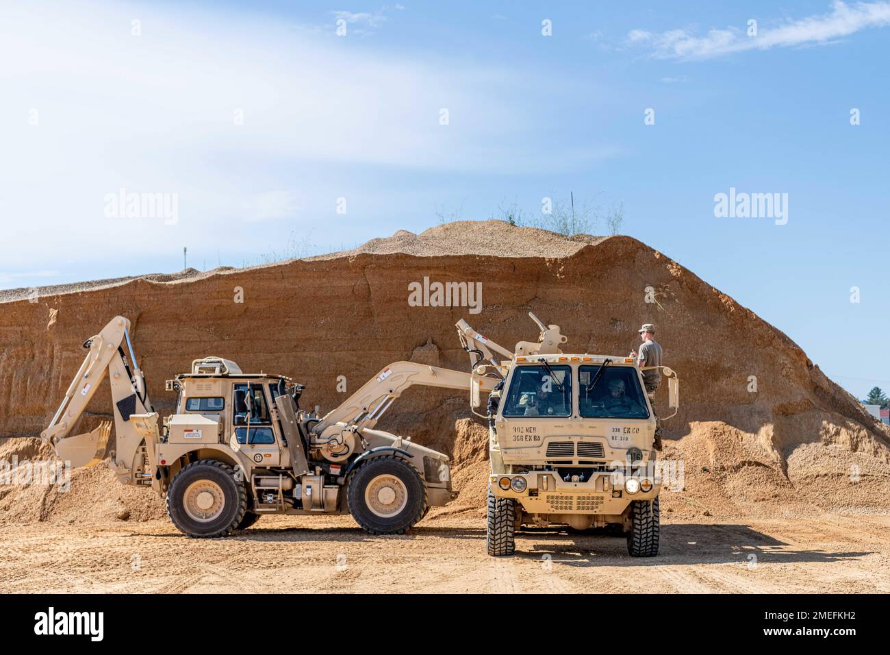 Army Reserve Soldier with 716th Engineer Company from New Hampshire ...