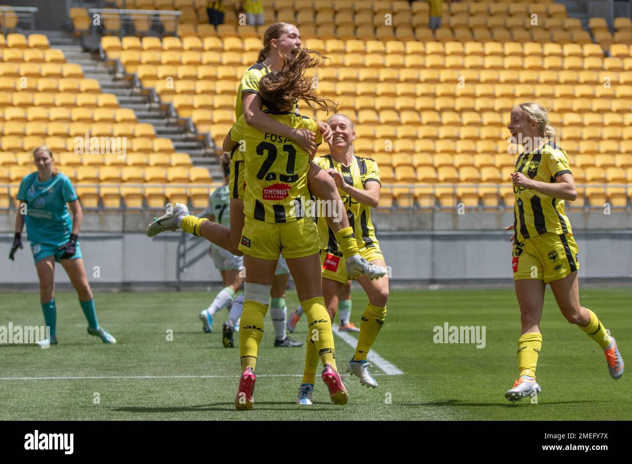 New zealand michaela foster hi-res stock photography and images - Alamy