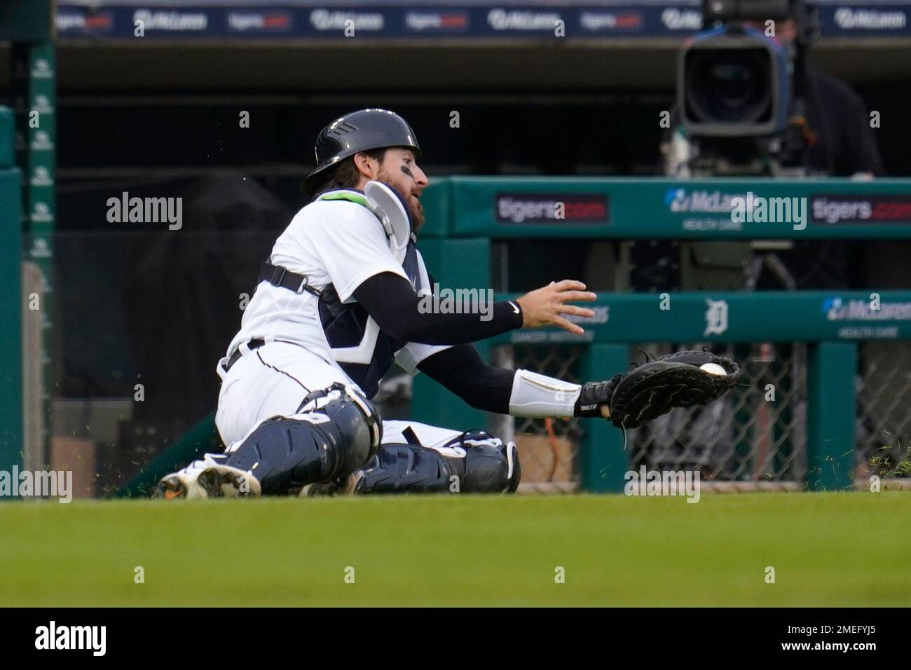Detroit Tigers catcher Eric Haase catches a Chicago Cubs' Jason Heyward ...