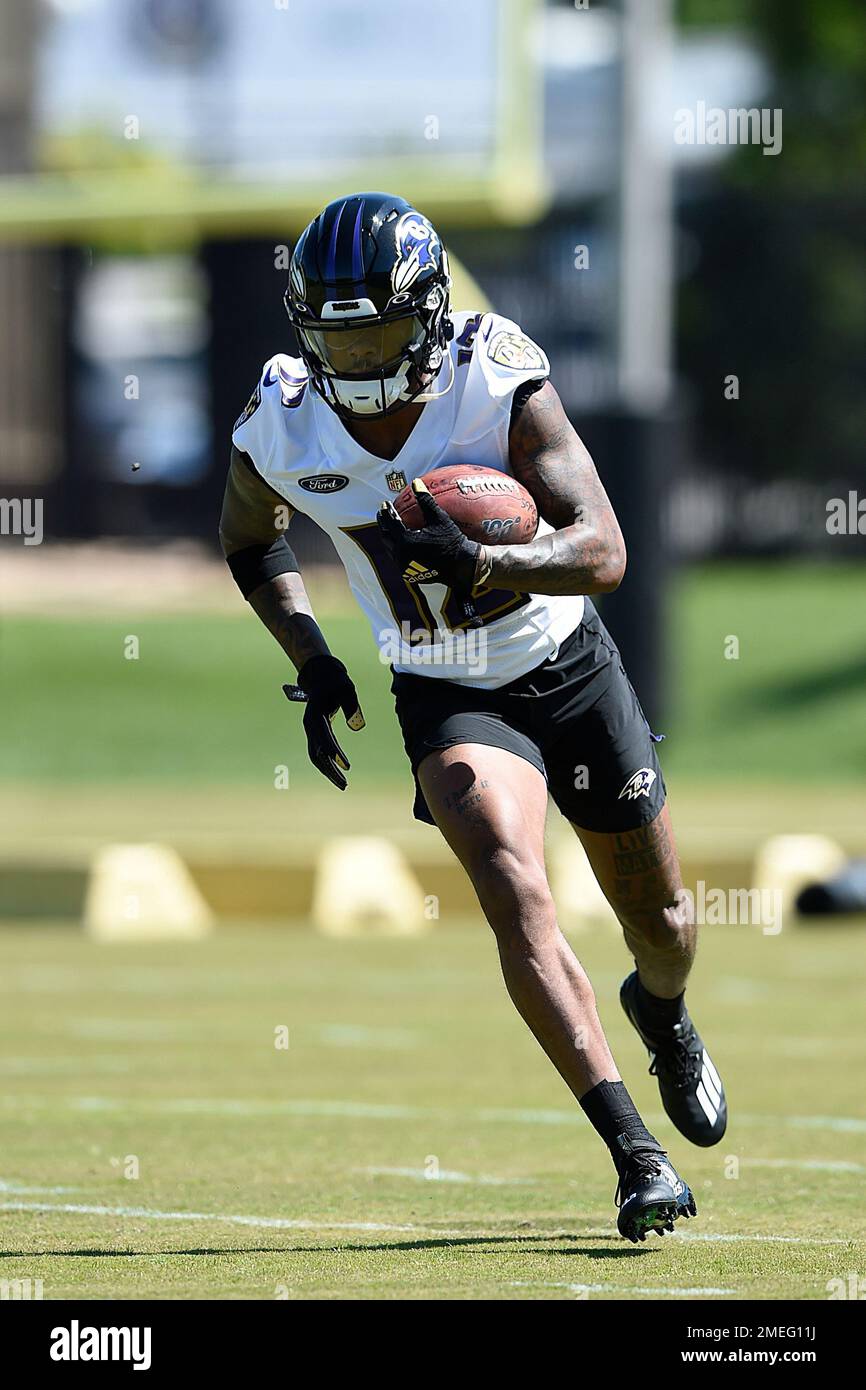 Baltimore Ravens Rashad Bateman runs during rookie training camp ...