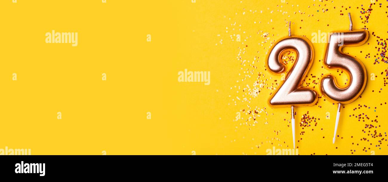 Number 25 candle hi-res stock photography and images - Alamy