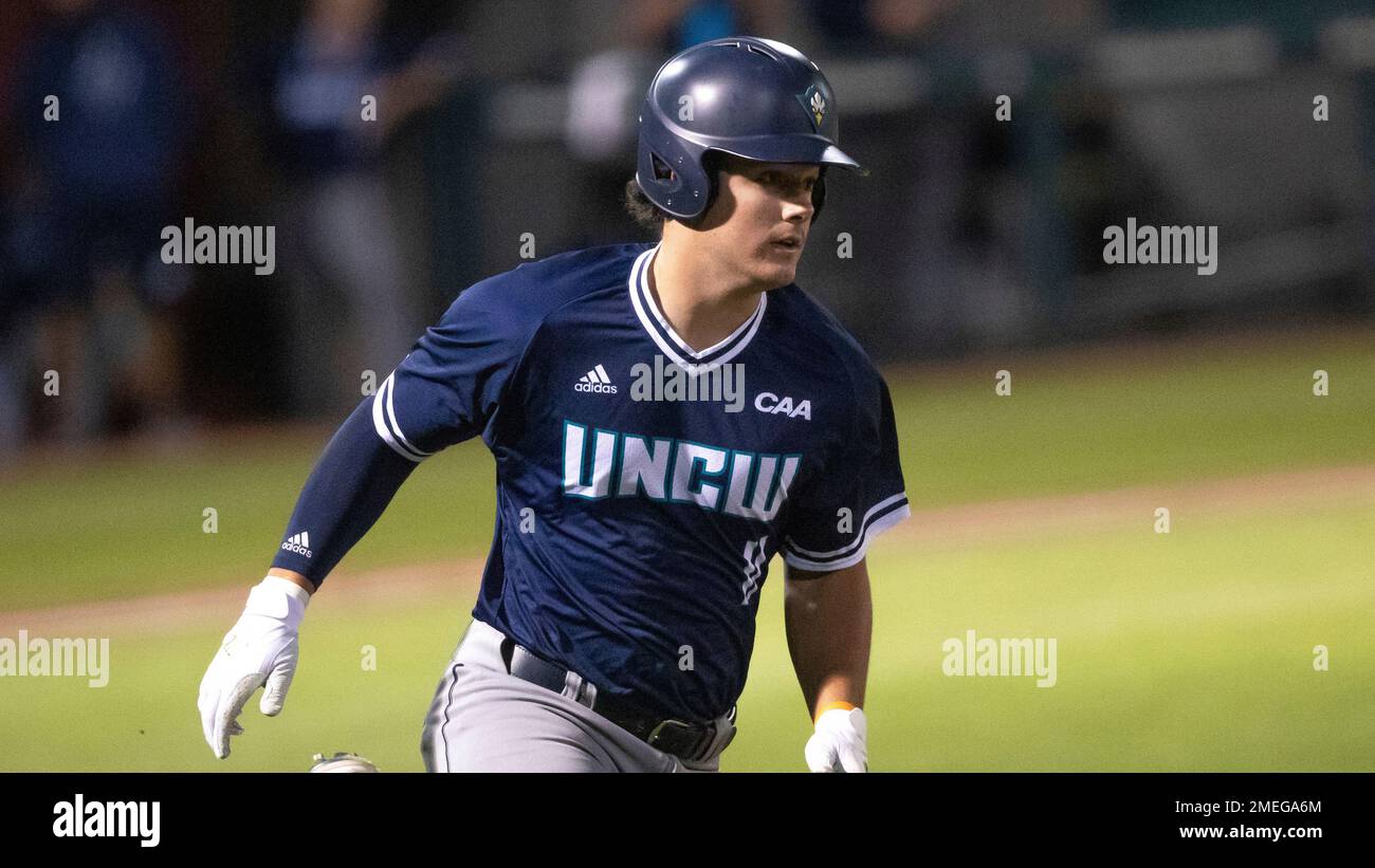 UNC Wilmington's Jack Howell (11) runs to first base during an NCAA ...