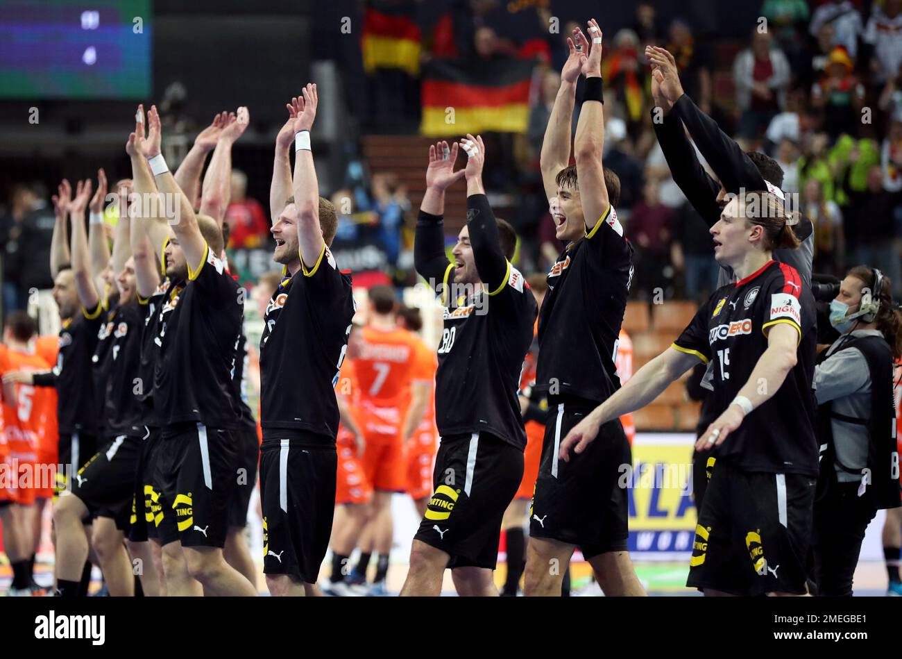 Team deutschland feiert den Sieg Netherlands vs Germany 28th IHF Men`s ...
