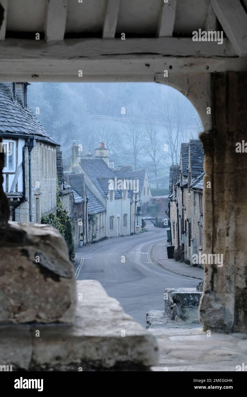 Castle Combe, Wiltshire, UK. 24th Jan, 2023. A frosty winter morning in ...