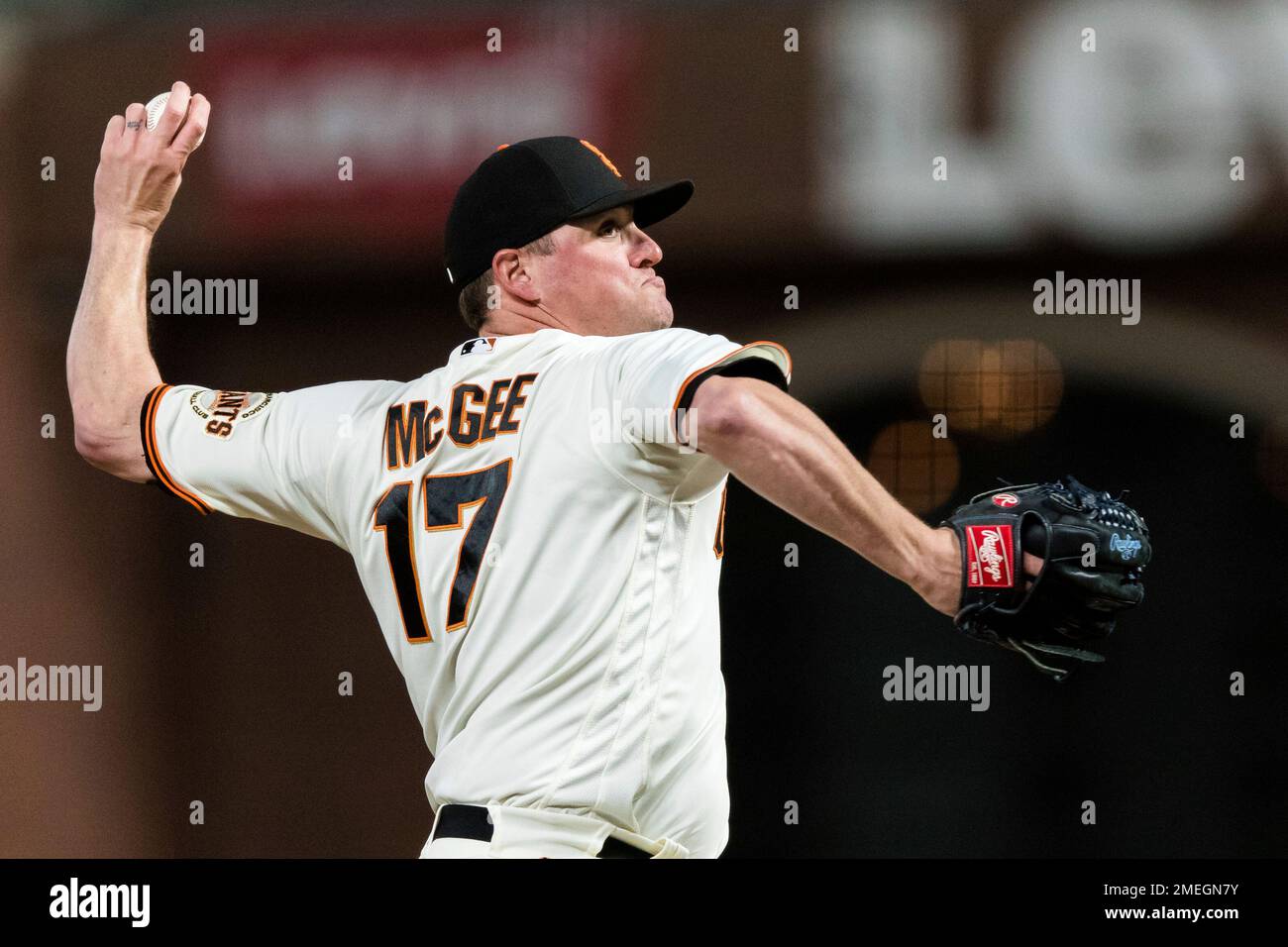 San Francisco Giants closing pitcher Jake McGee throws against the ...
