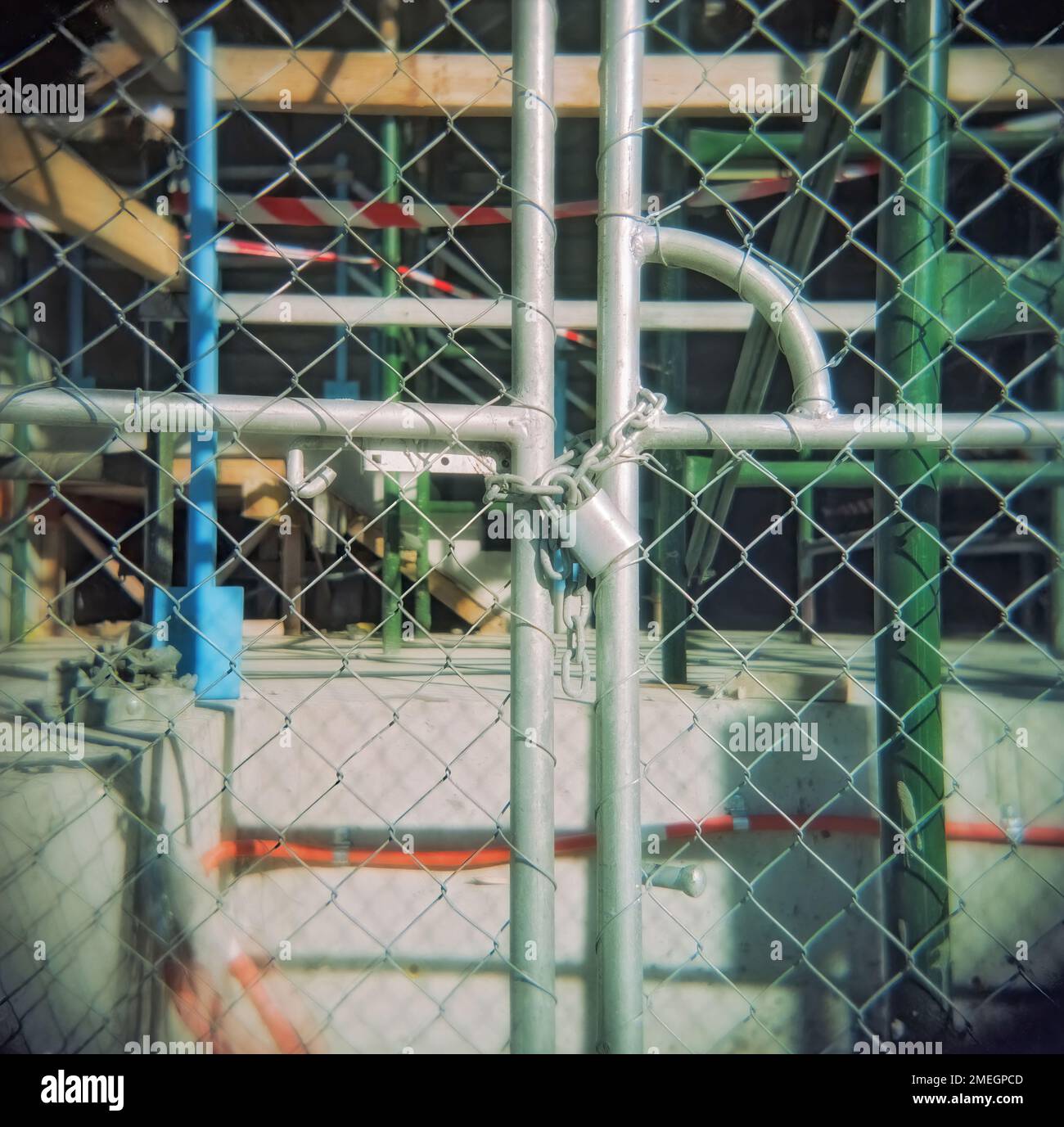Padlocked building site hi-res stock photography and images - Alamy