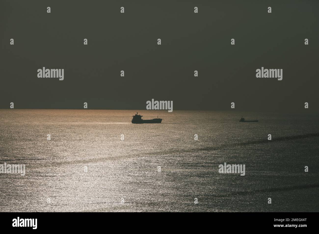 Ships in the early morning hi-res stock photography and images - Alamy
