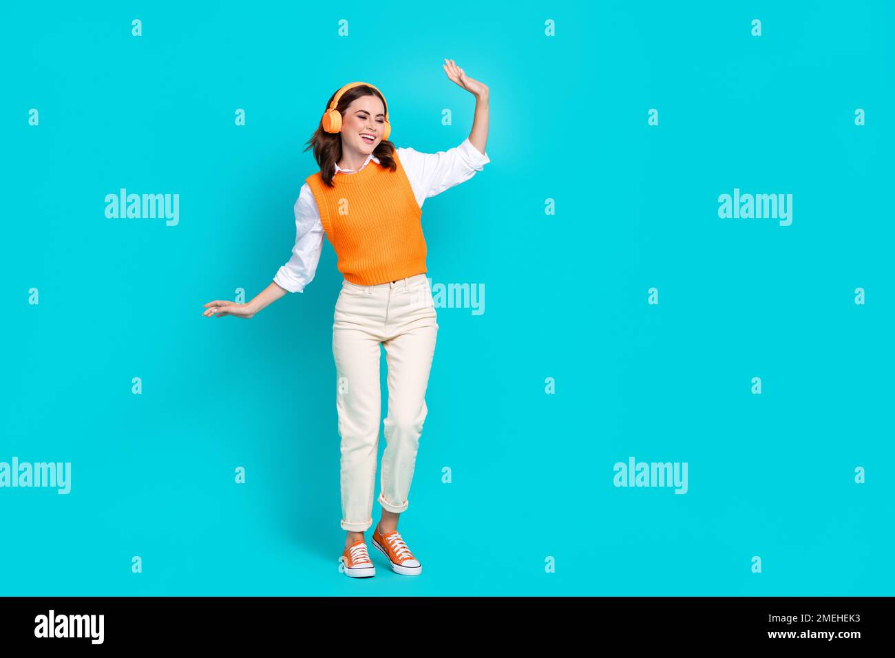 Full body size cadre of youngster funky schoolgirl have fun dancing ...