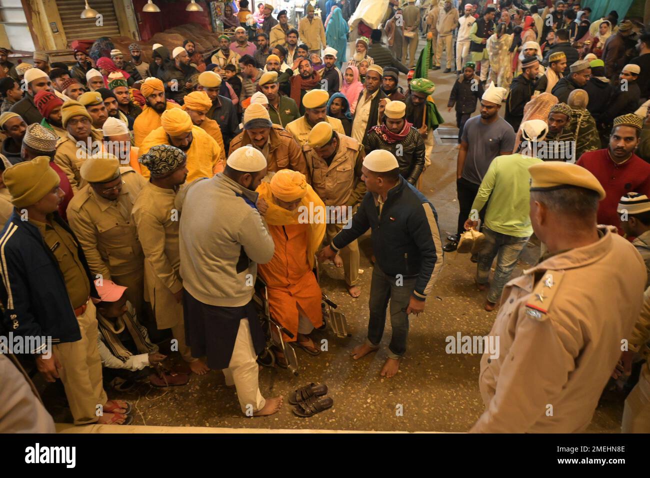 Dargah dewan hi-res stock photography and images - Alamy