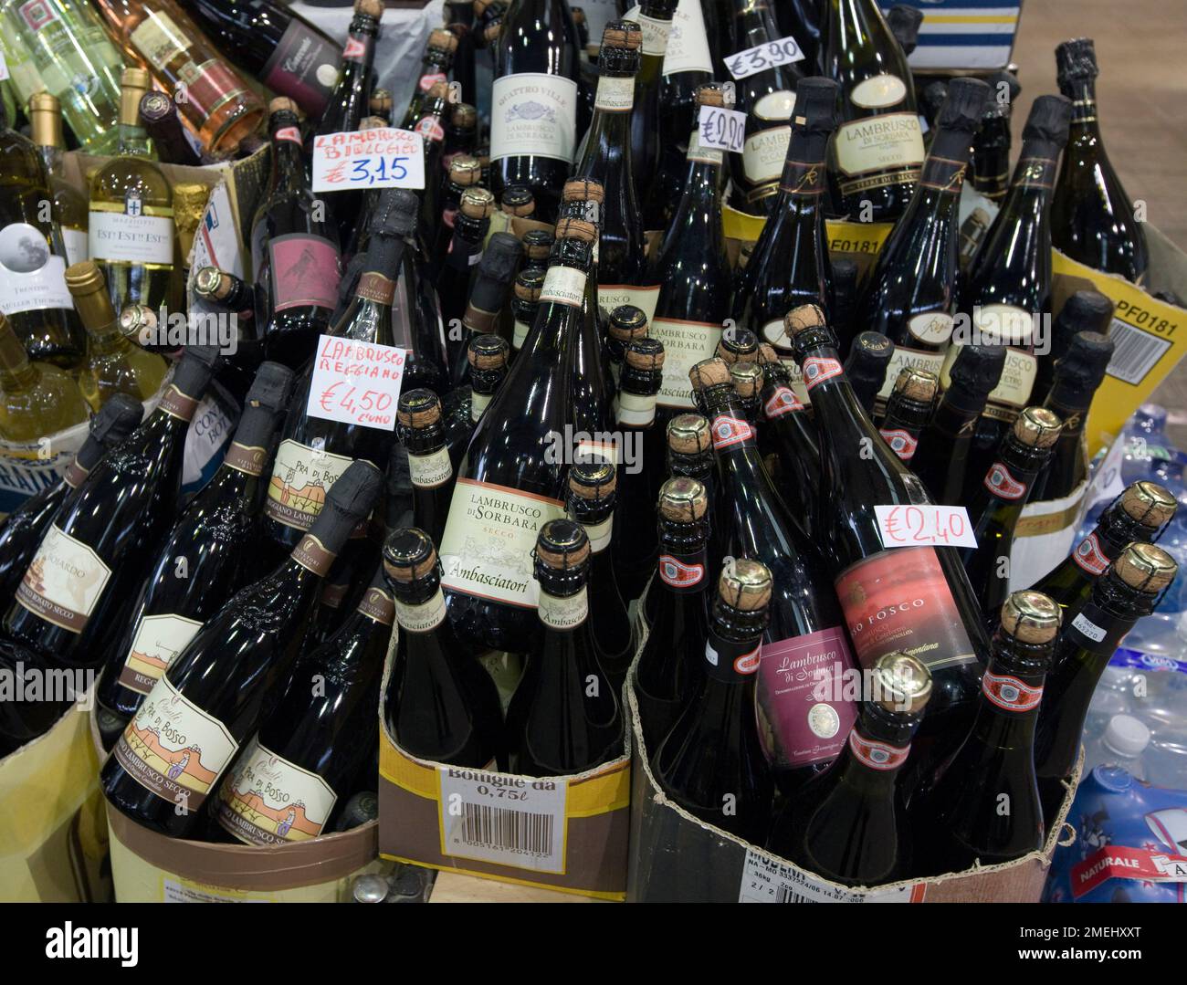 The beautiful market hall in Modena, Lambrusco wine Stock Photo - Alamy